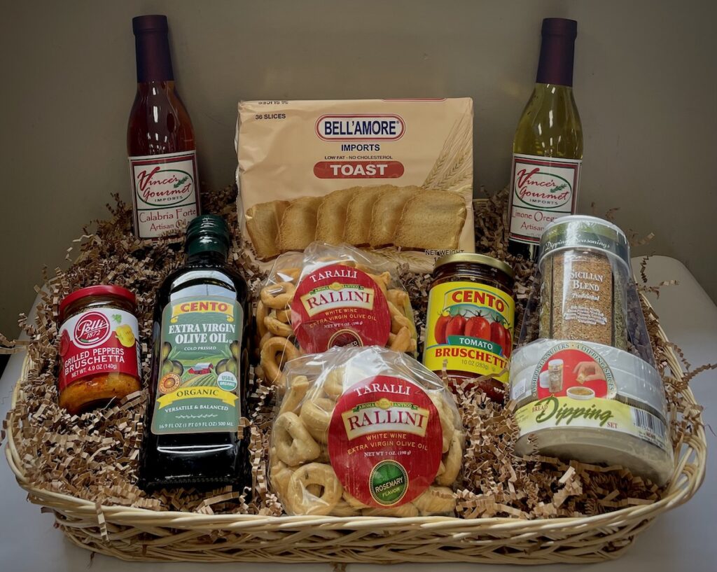 Italian Snacks Basket – Vince’s Gourmet Imports